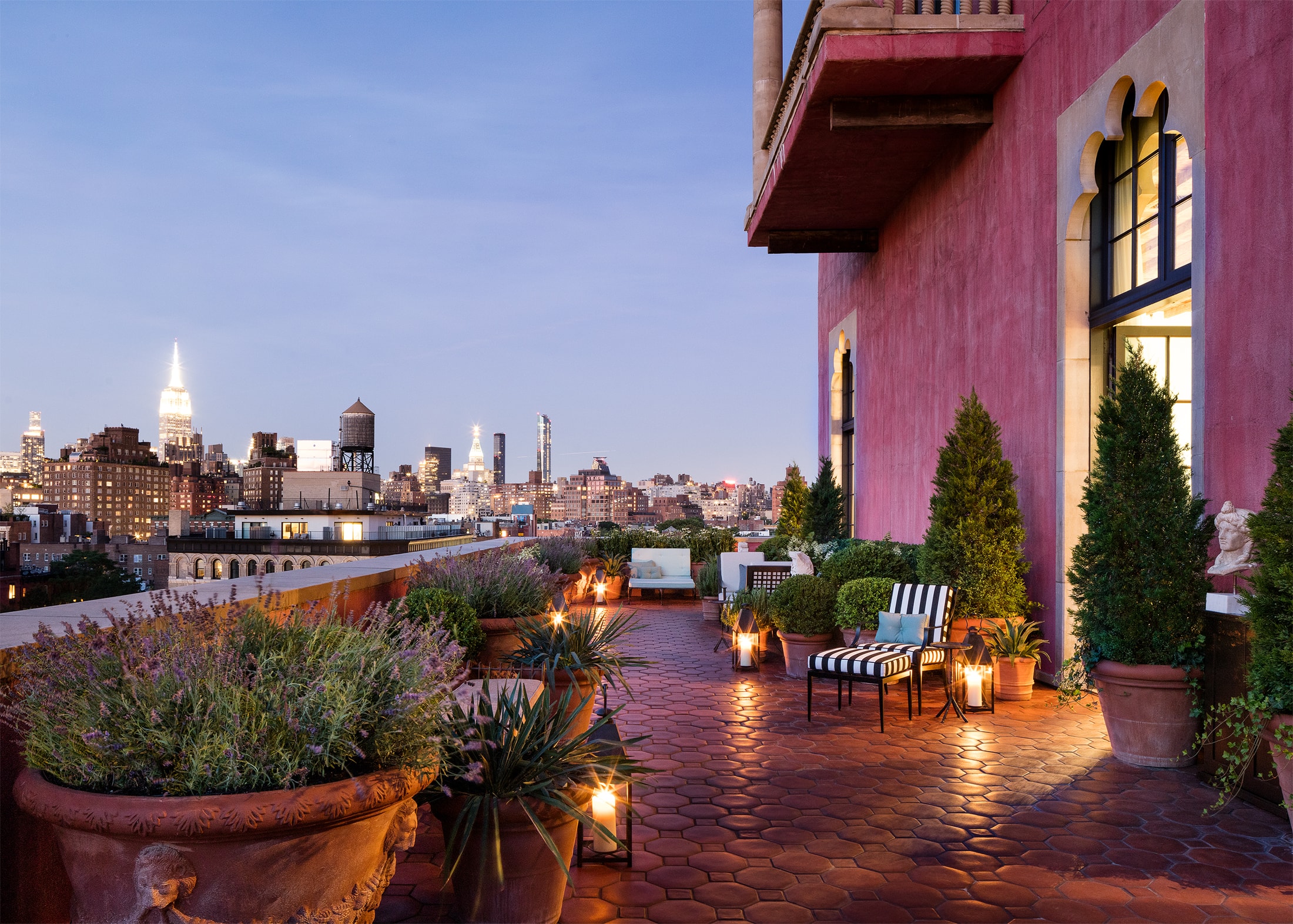 Palazzo Chupi - Harrison Green